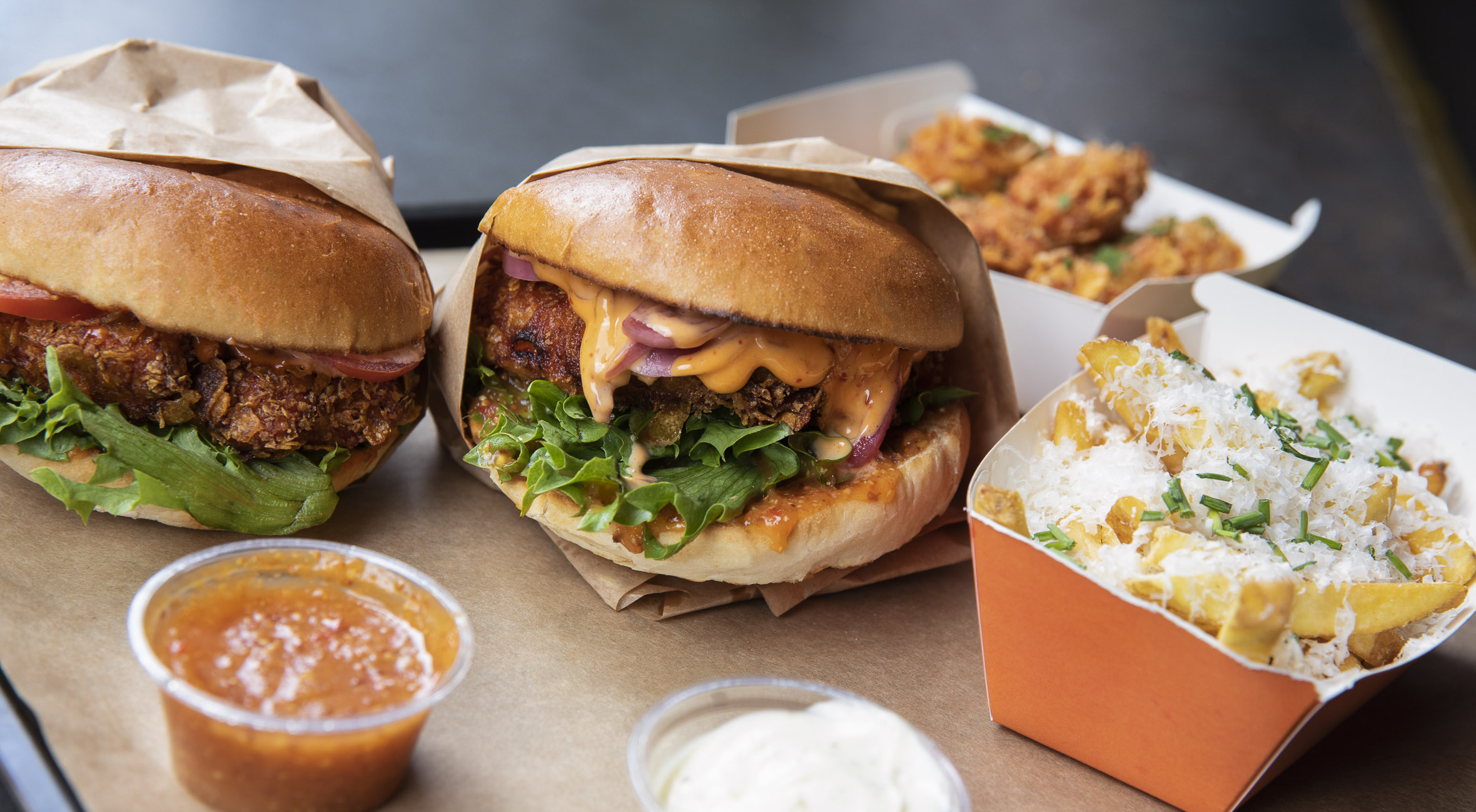 2 burger combos hos Crisp på Vesterbro – Fried chicken bar har åbnet ny ...
