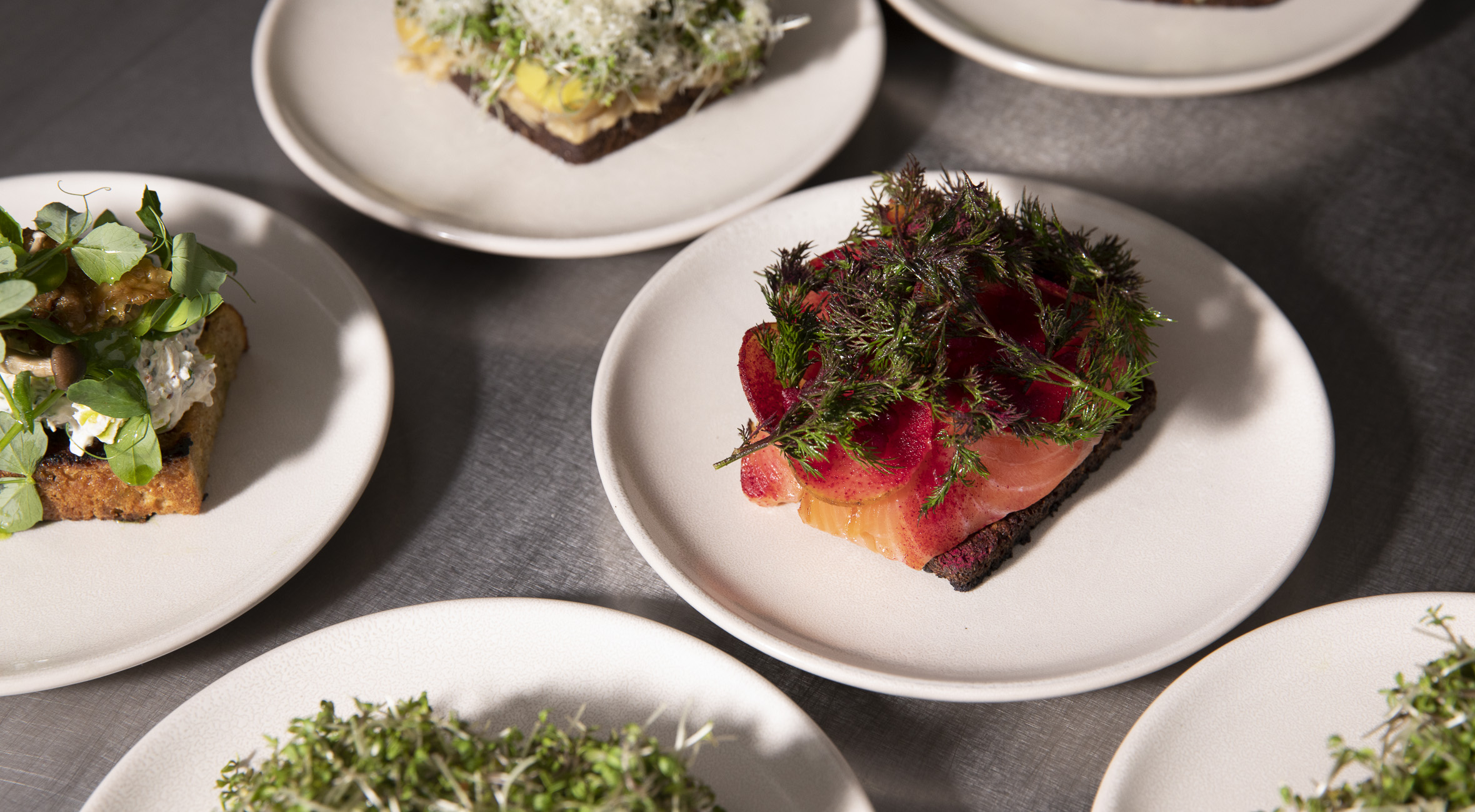 2 stk. smørrebrød hos Michelin-anbefalede Norrlyst i Indre By ...